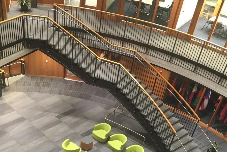 Spiral Stringers & Stairs : Albina Co., Inc.